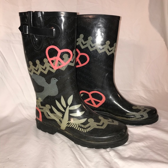 chooka | Shoes | Chooka Tall Rainboots M Black Paper Doll Peace Dove ...